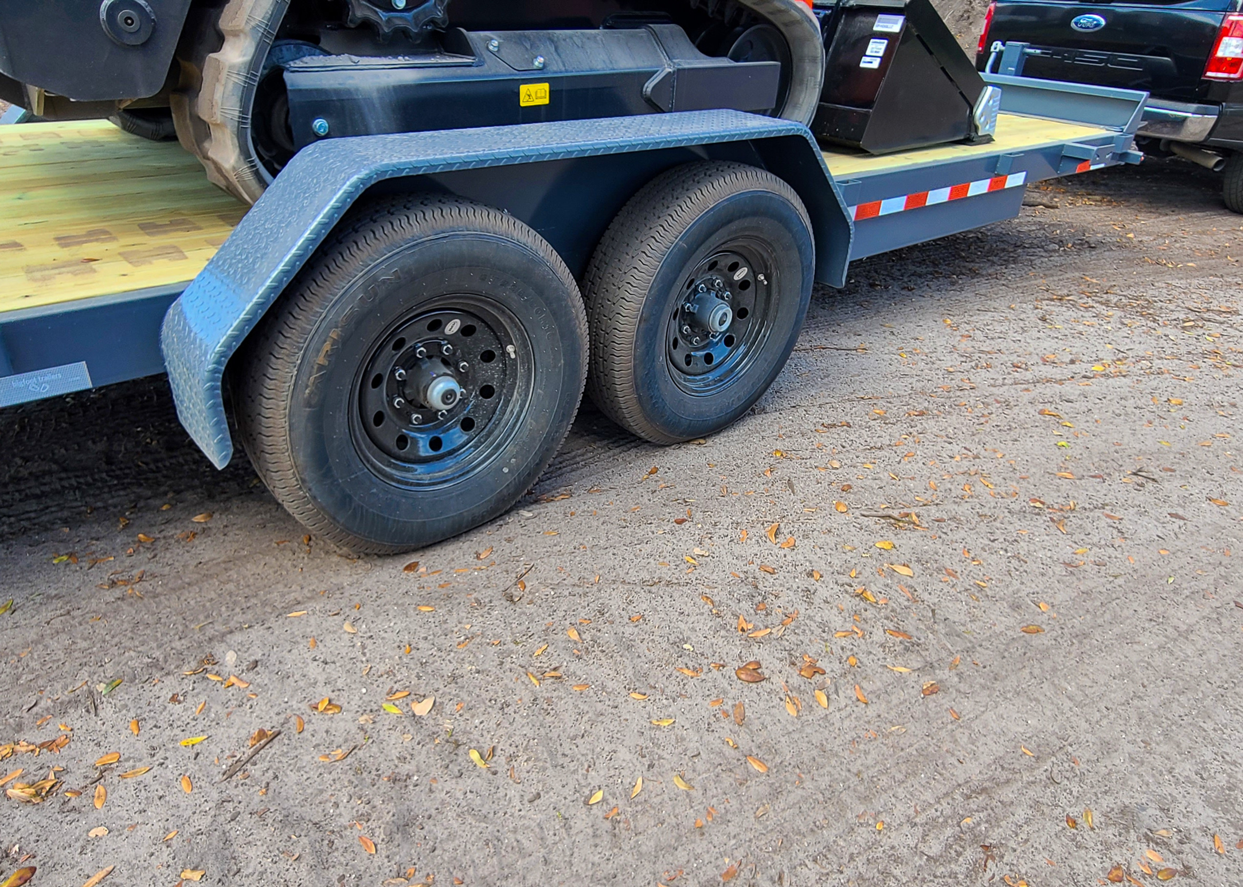 Top Rated 14K Equipment Trailers | Hauling Large & Heavy Items