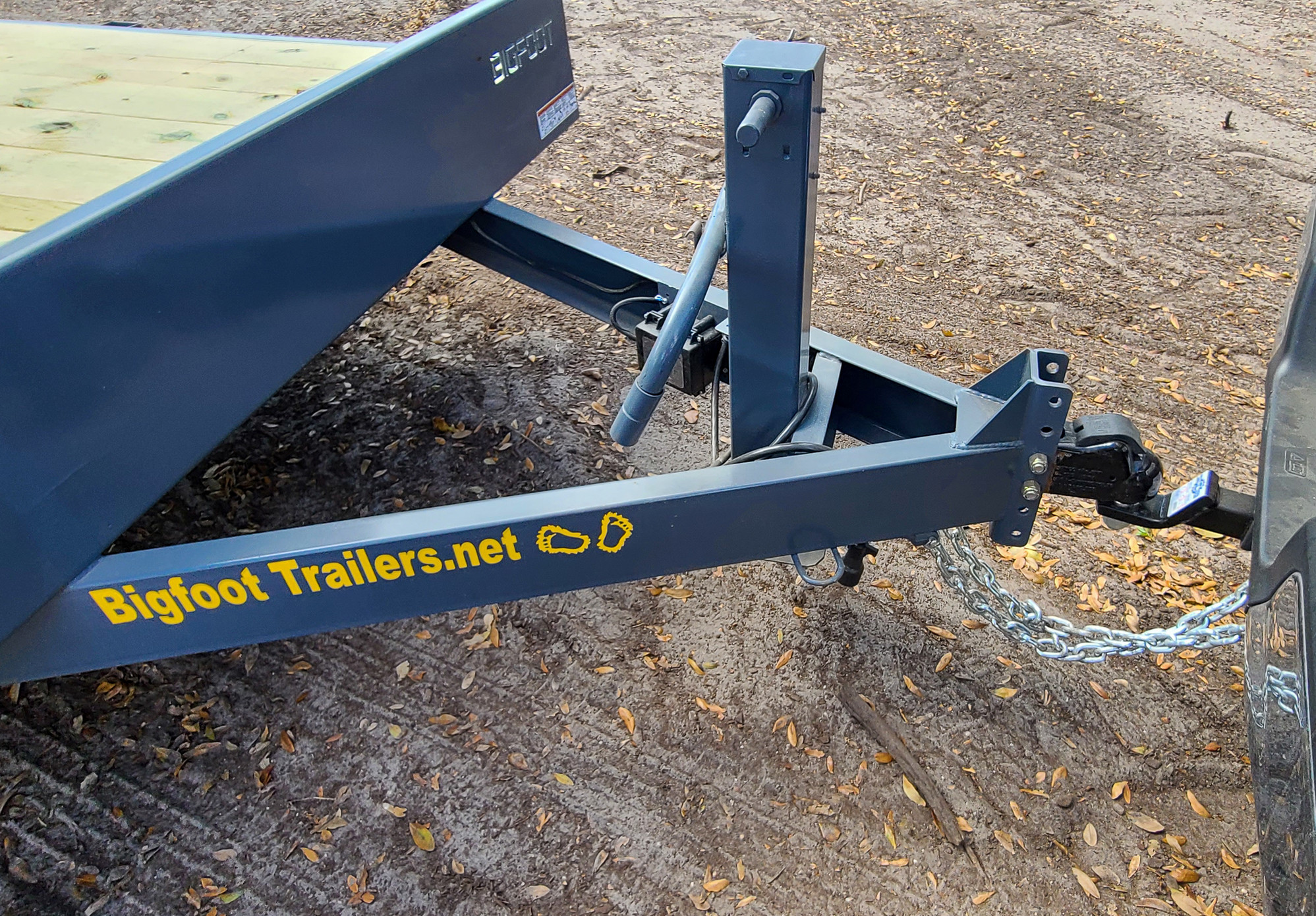 Top Rated 14K Equipment Trailers | Hauling Large & Heavy Items
