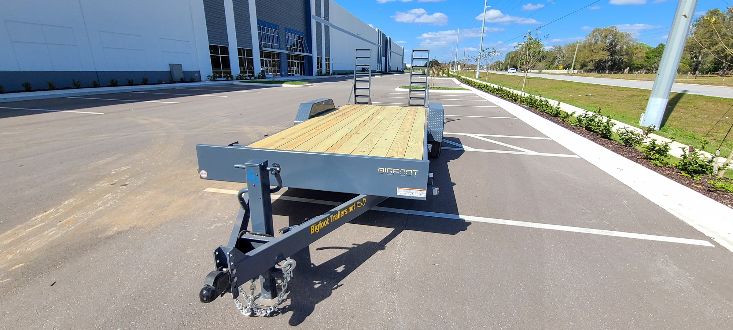 Top Rated 14K Equipment Trailers | Hauling Large & Heavy Items