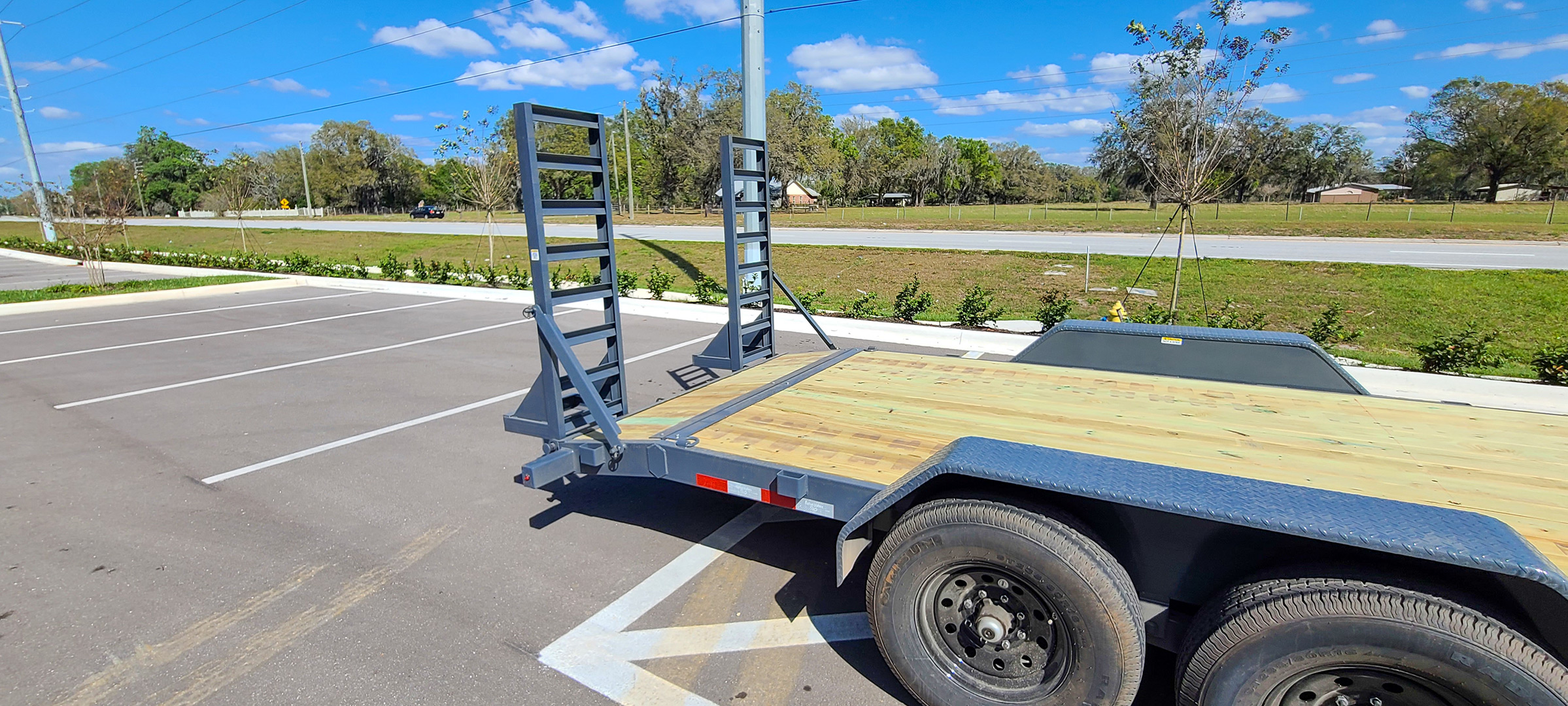 Top Rated 14K Equipment Trailers | Hauling Large & Heavy Items