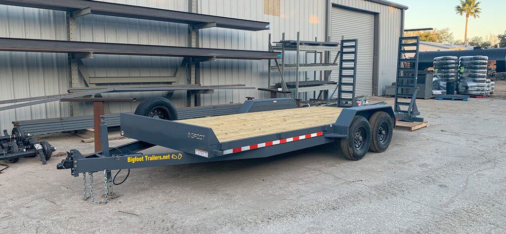 Quality Bumper Pull Trailers | Equipment, Deckover & More Trailers